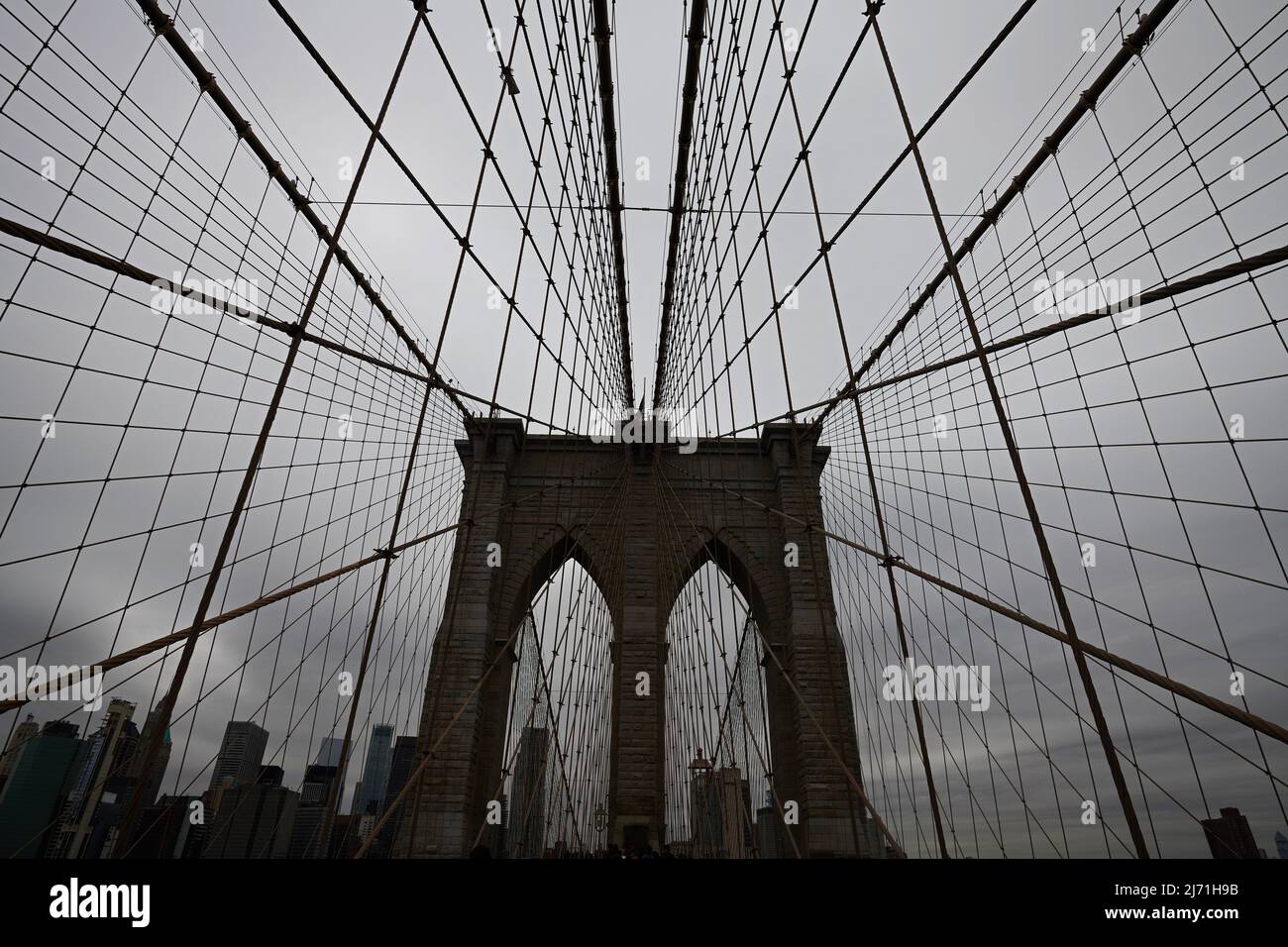 New york city cable roads hi-res stock photography and images - Alamy