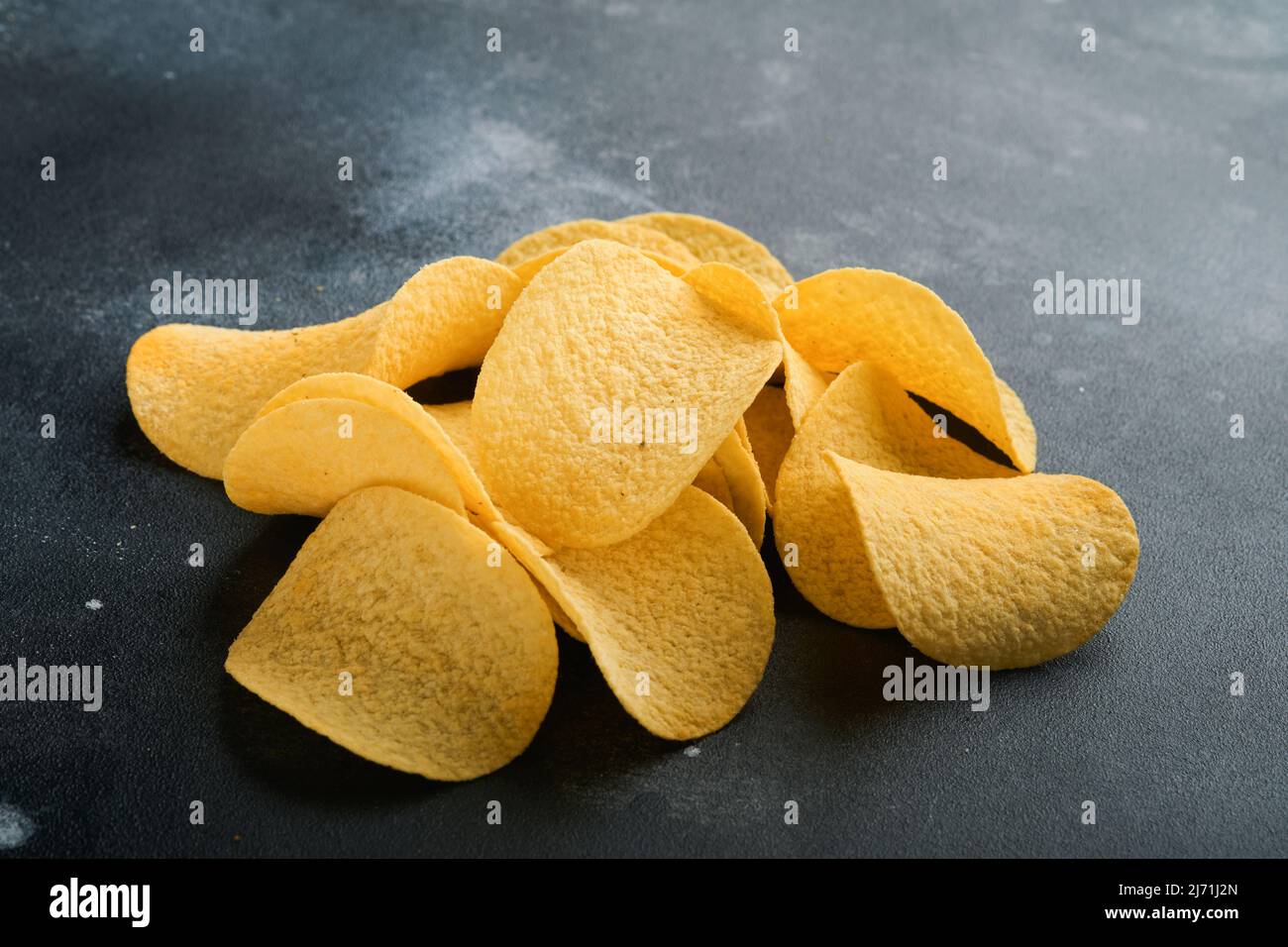 People eating fast food chips hi-res stock photography and images - Alamy