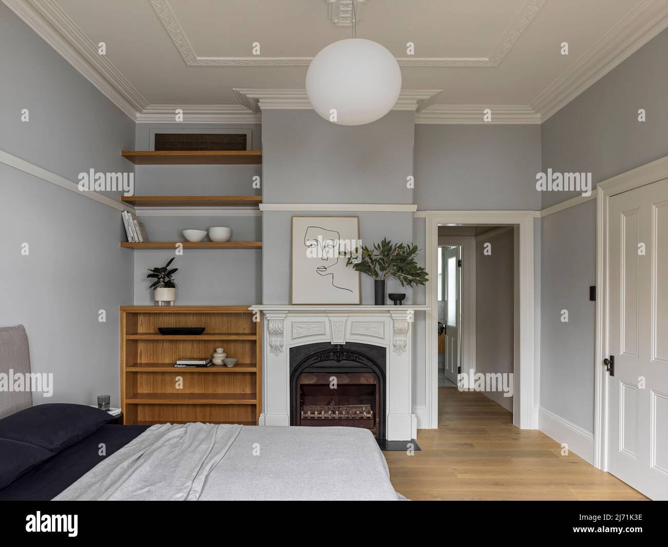 Bedroom and ensuite. Balmain House, Balmain, Australia. Architect: TW ...