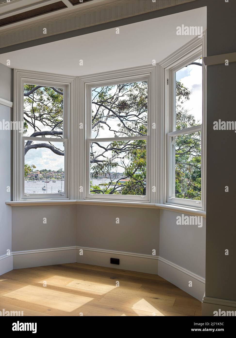 Bedroom bay windows. Balmain House, Balmain, Australia. Architect: TW ...