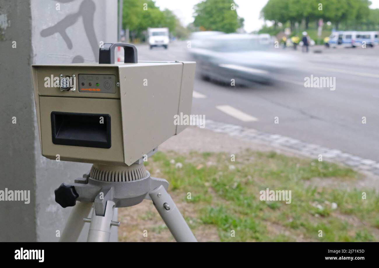 05 May 2022, Saxony, Leipzig: The camera of a speed measuring device ...