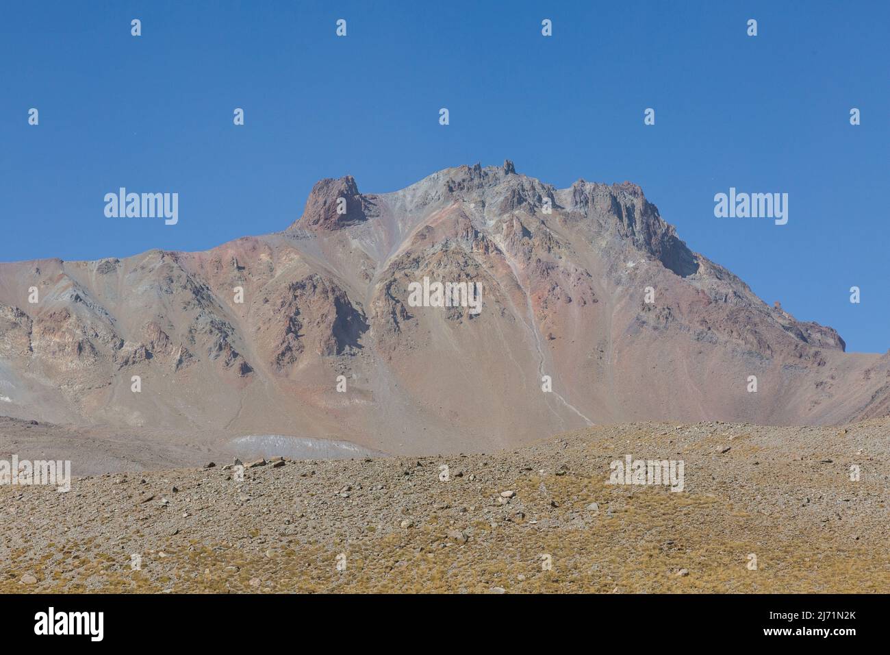 Erciyes Dagi has erupted basalt, basaltic andesite, andesite, dacite ...