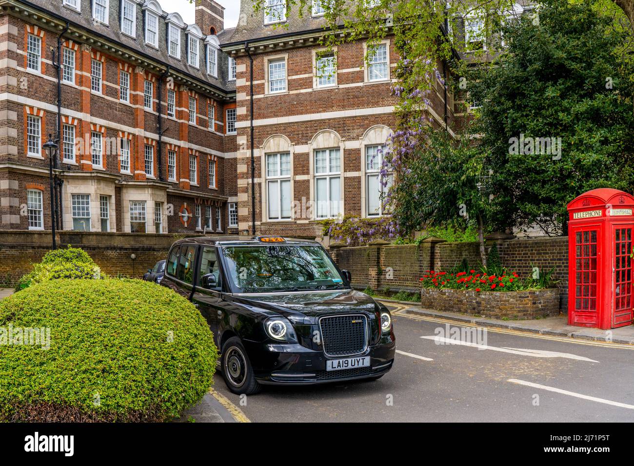 Photo booth cab hi-res stock photography and images - Alamy