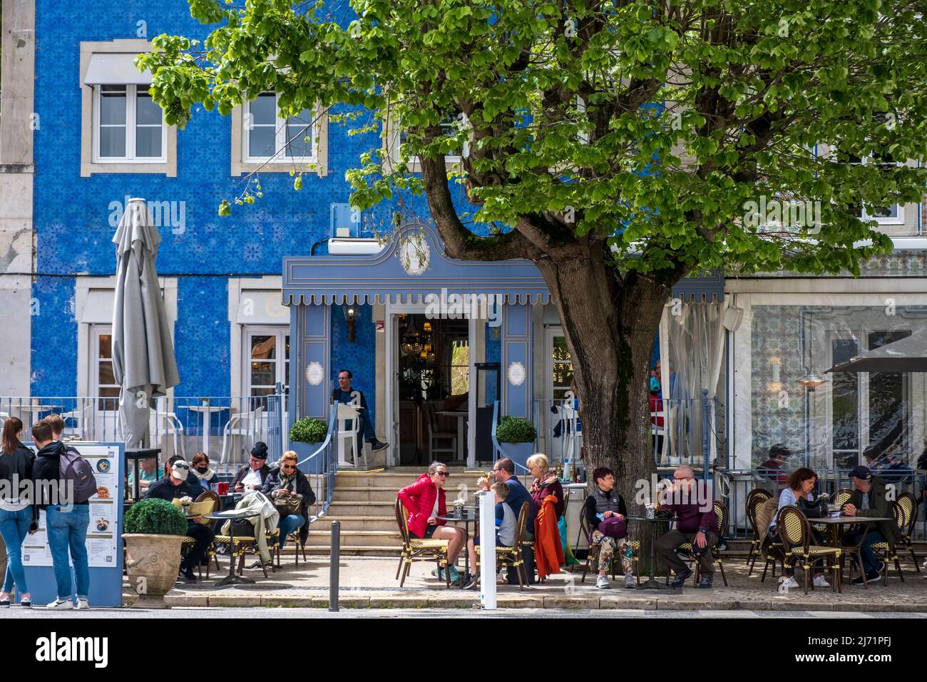 Outdoor cafe sintra hi-res stock photography and images - Alamy