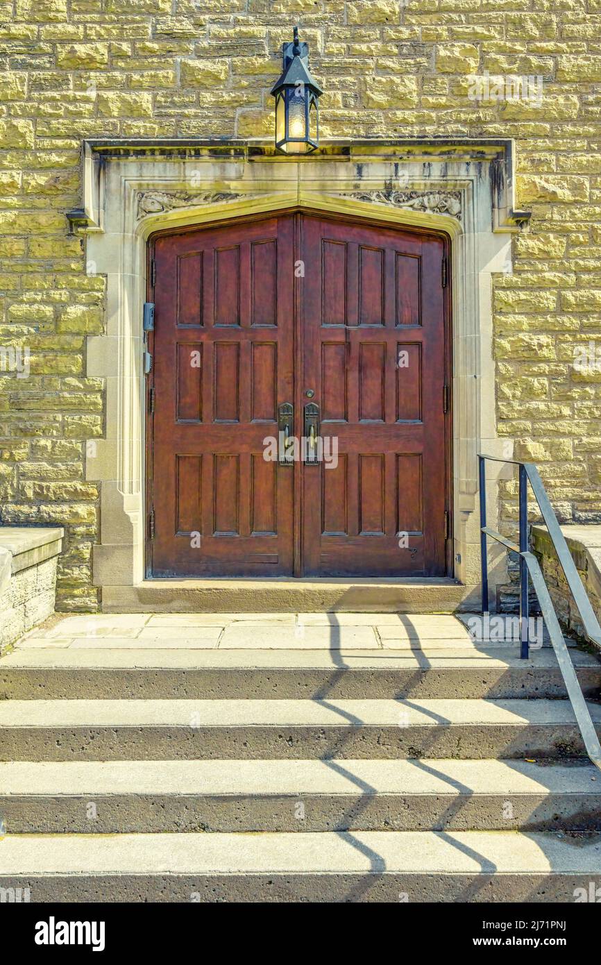 Colonial entrance hi-res stock photography and images - Alamy