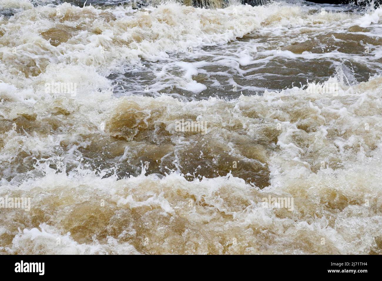 Strong current in mountain river hi-res stock photography and images ...