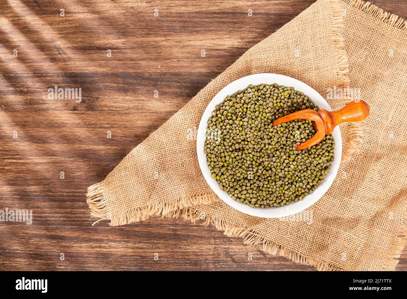 Vigna Radiata - Raw organic green mung beans Stock Photo - Alamy