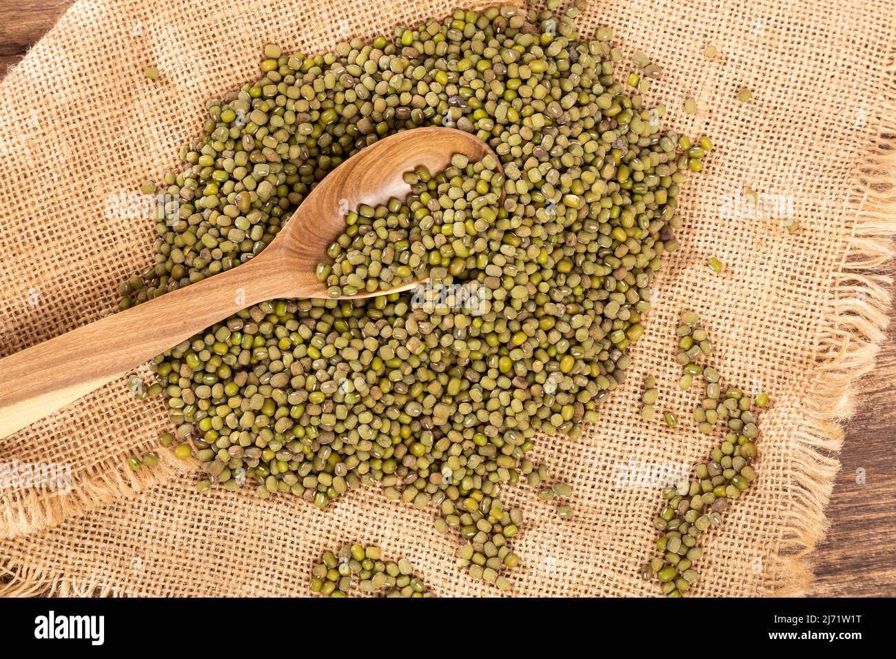 Vigna Radiata - Raw organic green mung beans Stock Photo - Alamy
