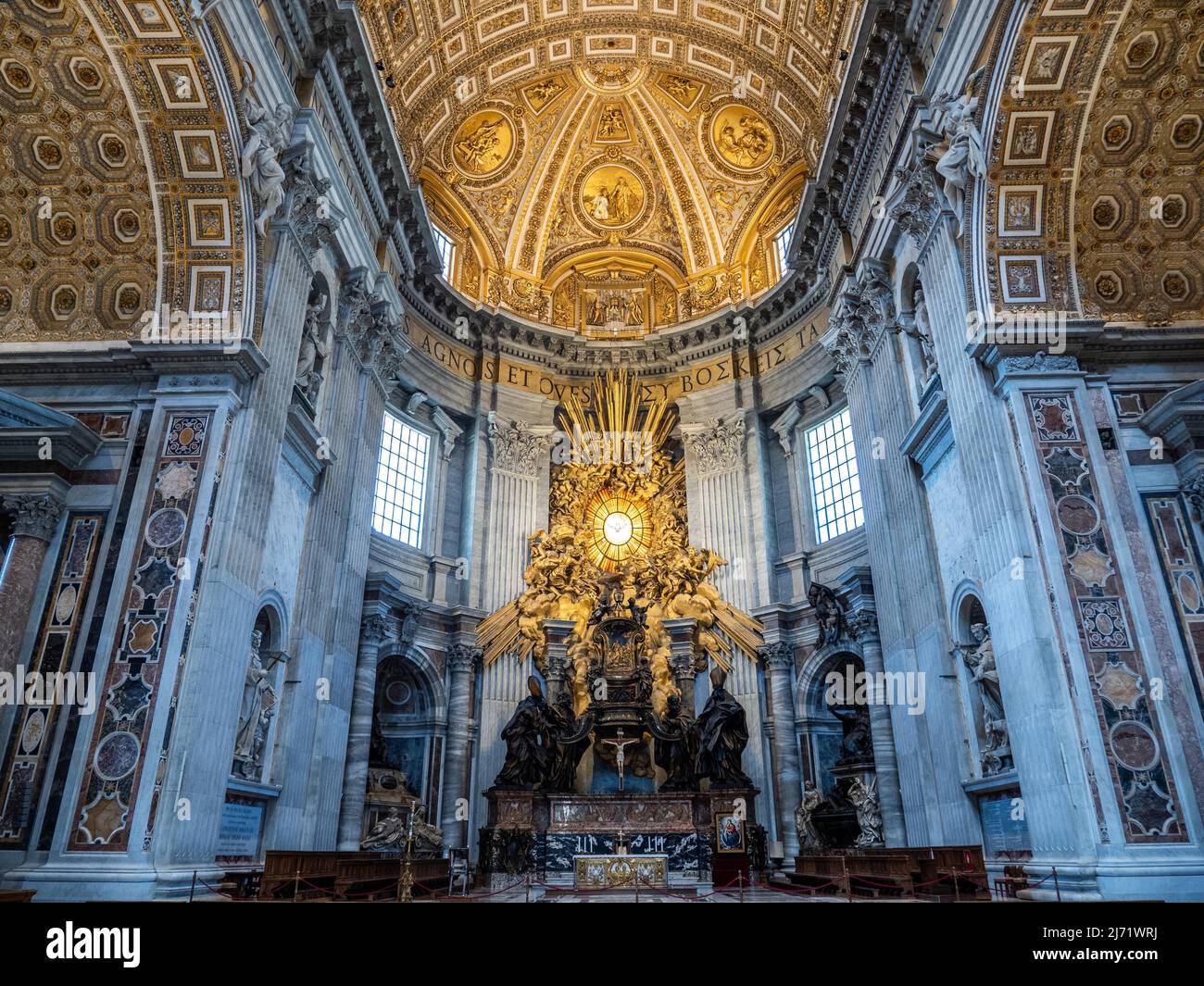 Innenraum, Petersdom, Basilica di San Pietro, Vatikan, Rom, Latium ...