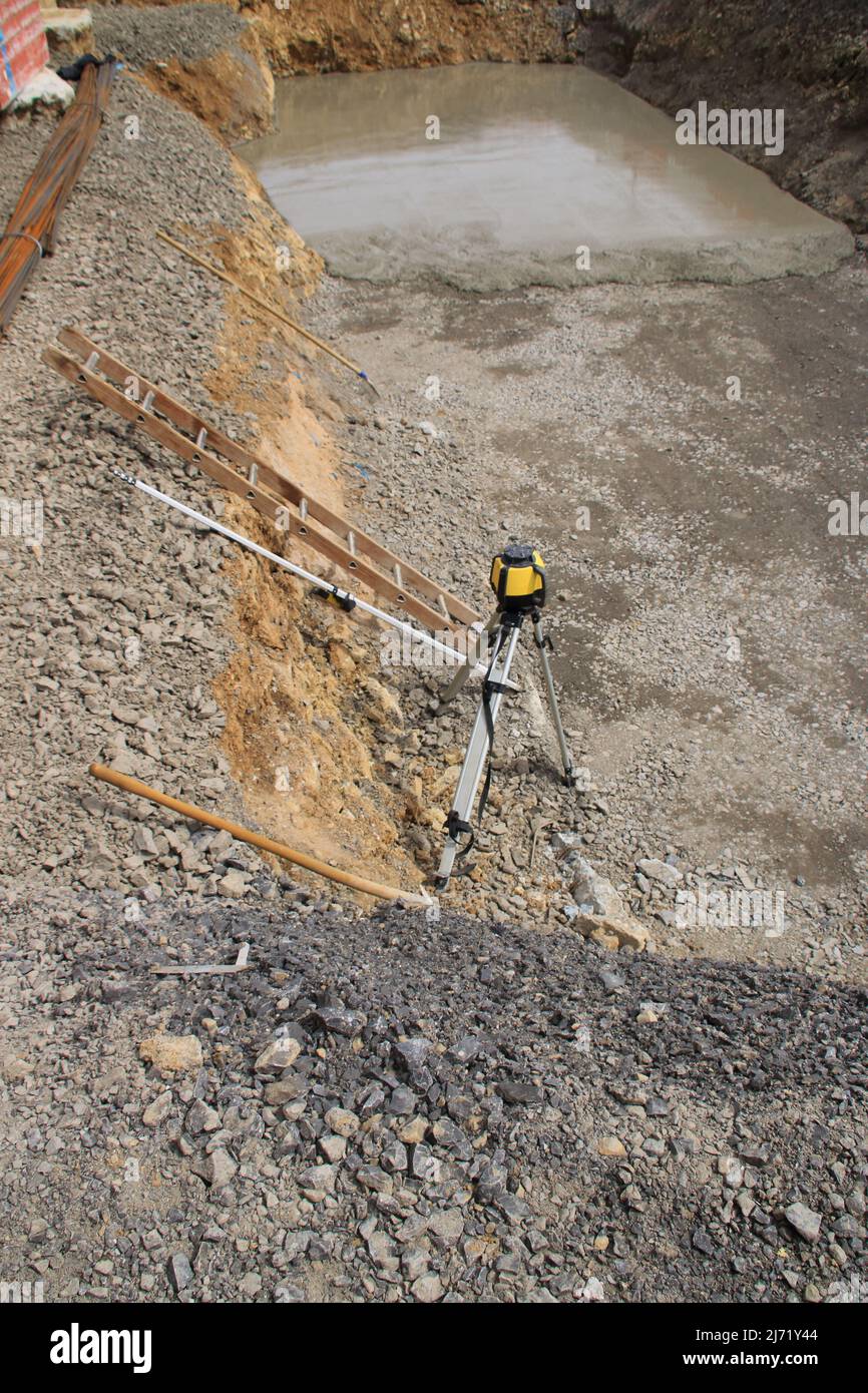 Laser leveling hi-res stock photography and images - Alamy