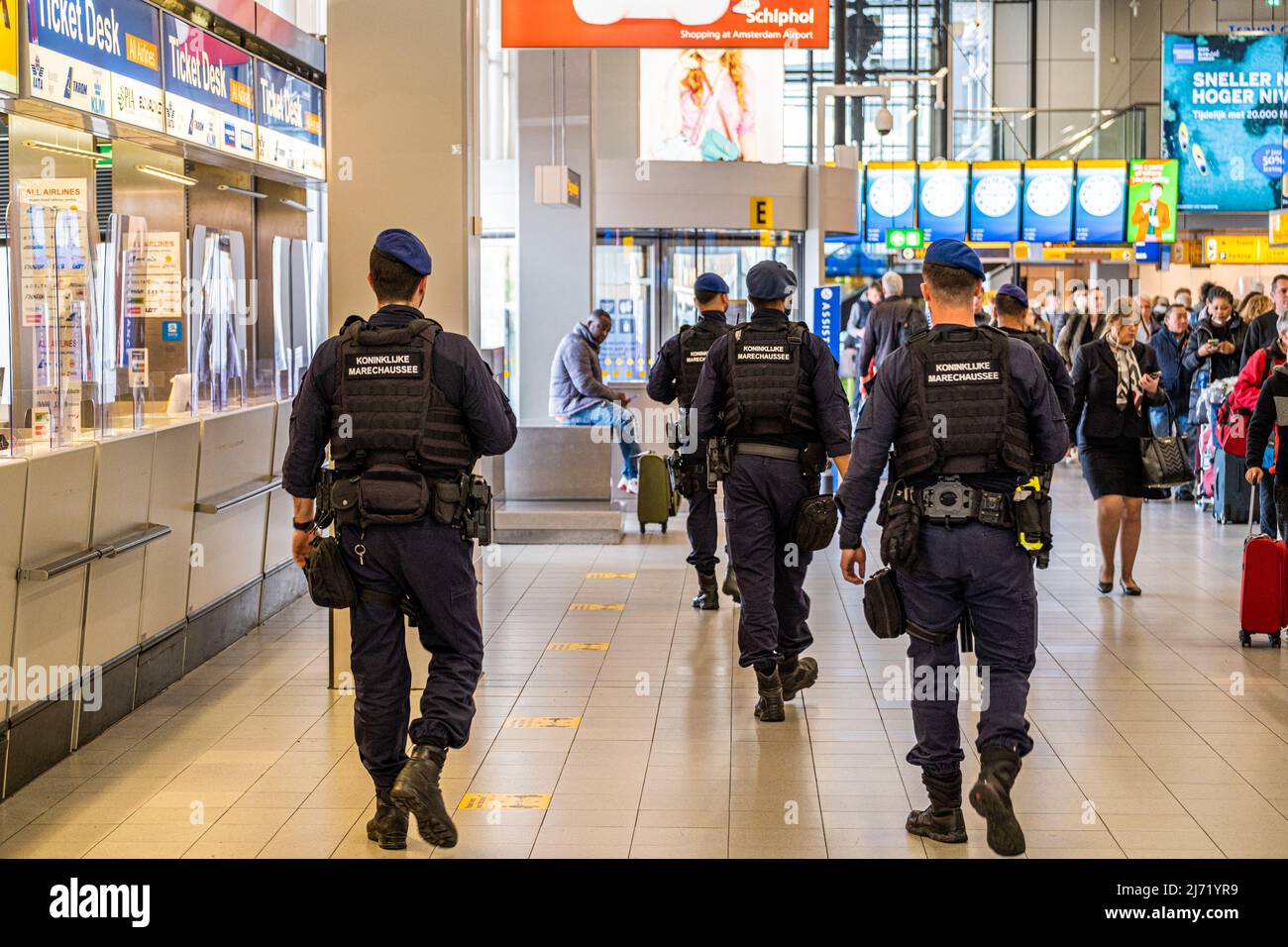 Kmar op de luchthaven hi-res stock photography and images - Alamy