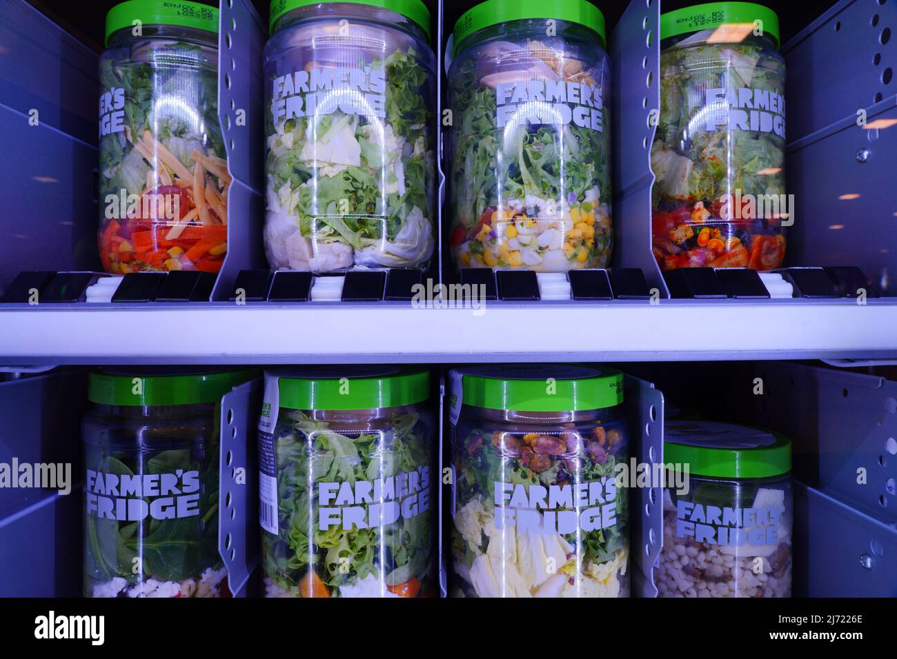 Farmers fridge vending hi-res stock photography and images - Alamy
