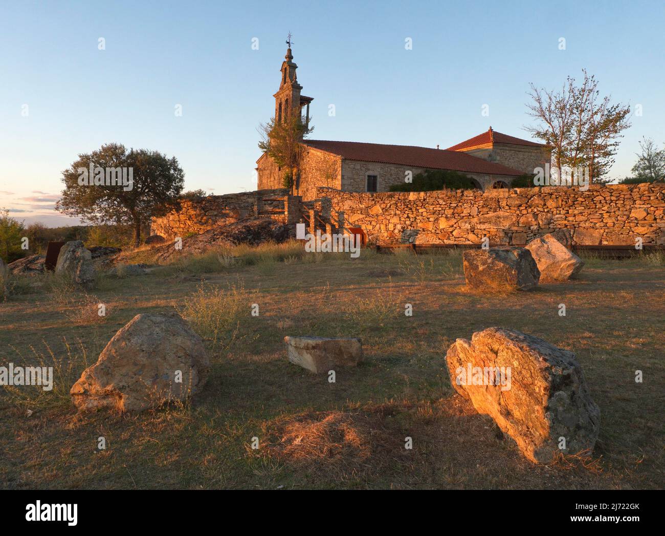 Die Kapelle Ermita de Nuestra senora del Castillo auf einer Anhoehe bei ...
