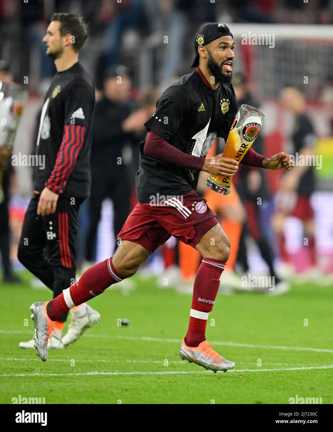 Bierdusche, Eric Maxim Choupo-Moting FC Bayern Muenchen FCB (13) sucht ...