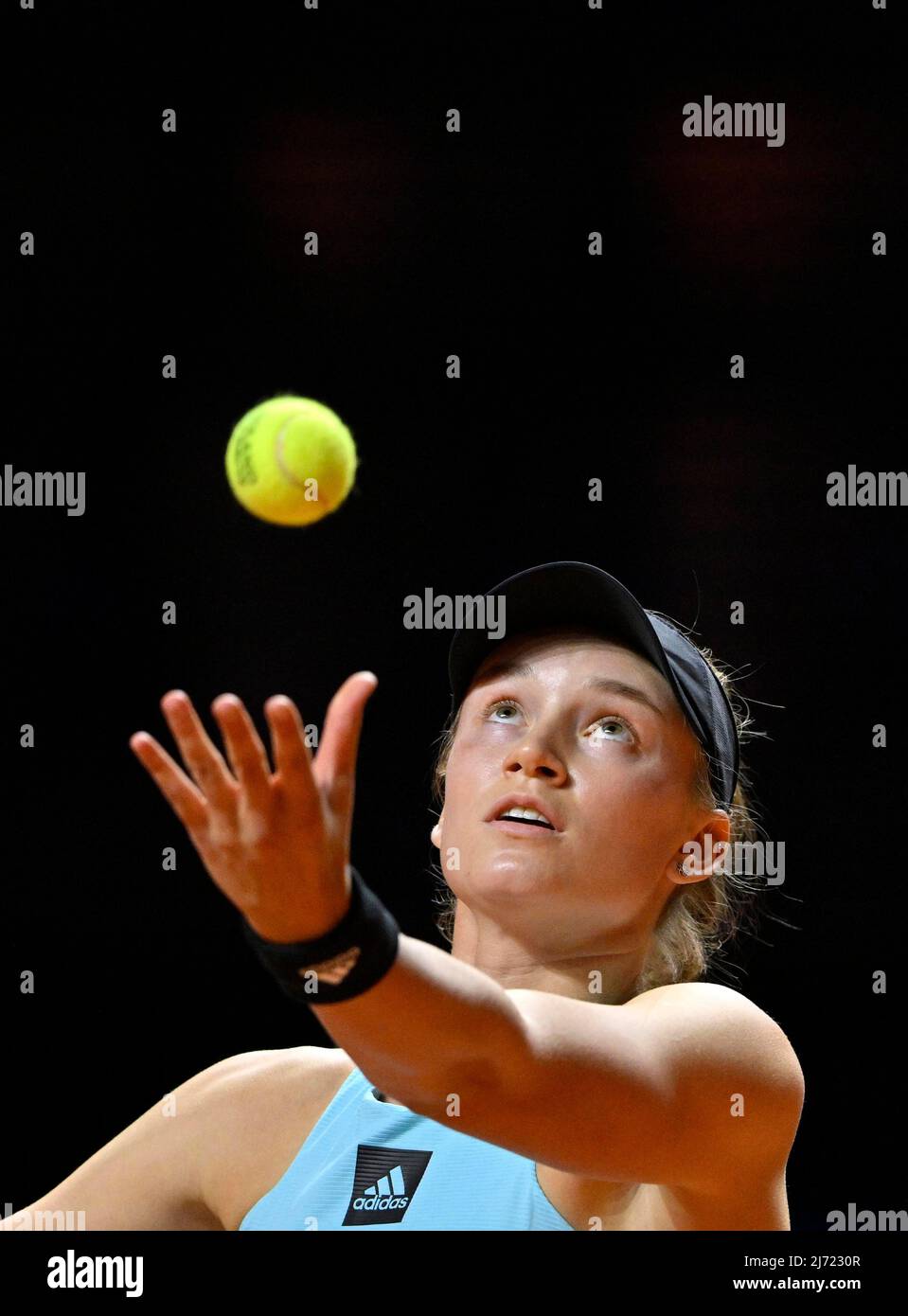 Elena Rybakina Kaz, Aktion, Aufschlag, Porsche Tennis Grand Prix ...