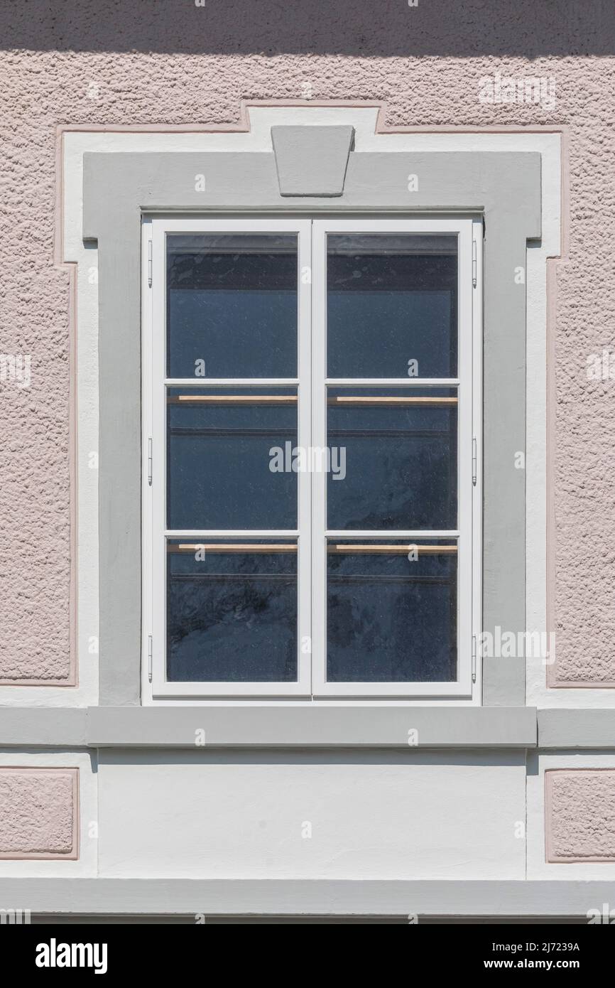 Fenster, Gebaeude, Architektur, Bahnhof Schaan-Vaduz, Liechtenstein ...