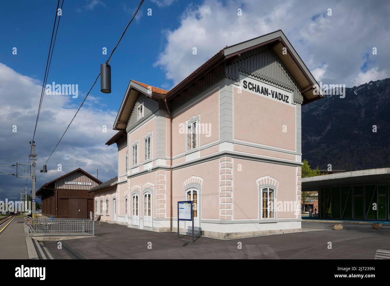 Architektur, Gebaeude, Bahnhof Schaan-Vaduz, Liechtenstein Stock Photo ...