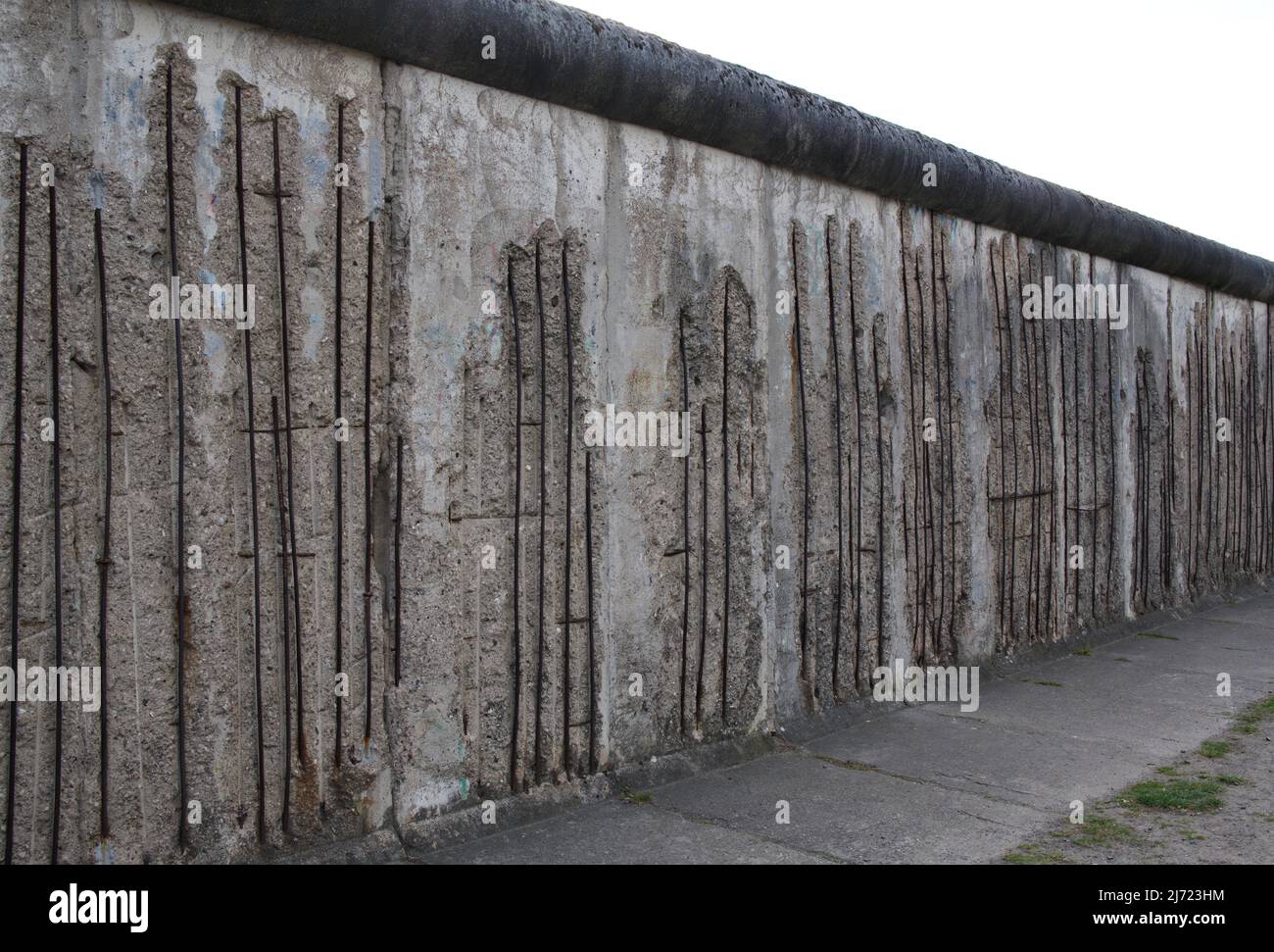 Berlin wall mauer bernauer strasse strasse memorial der gdr hi-res ...