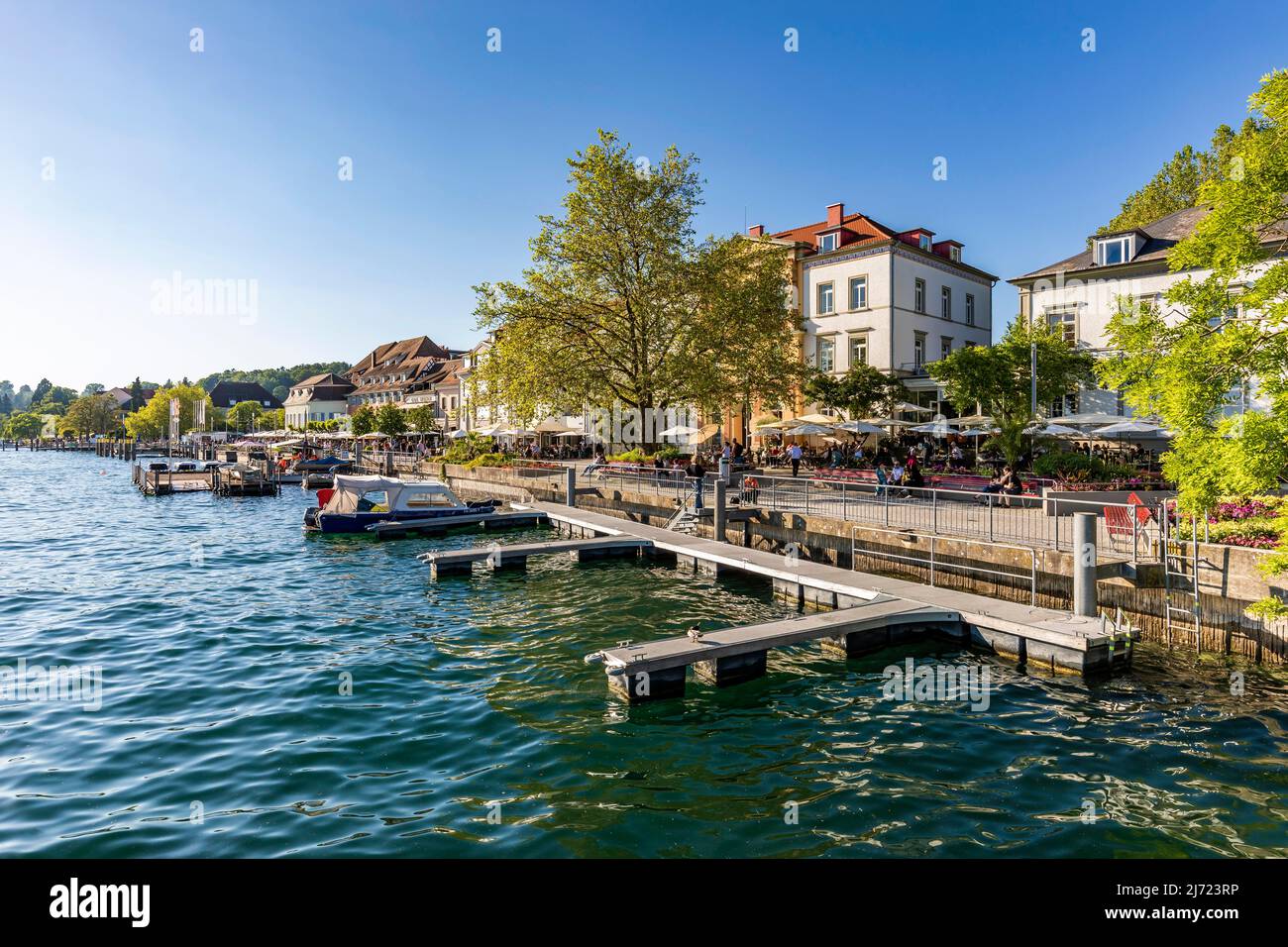 Restaurants und Cafes an der Uferpromenade, Ueberlingen, Bodensee ...