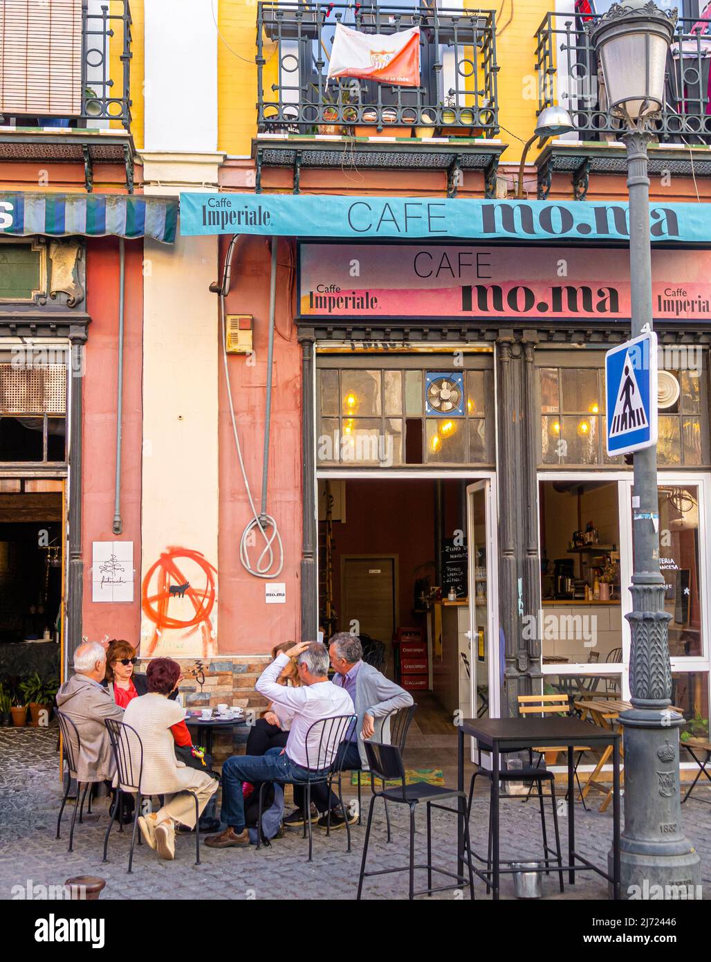 Moma cafe hi-res stock photography and images - Alamy