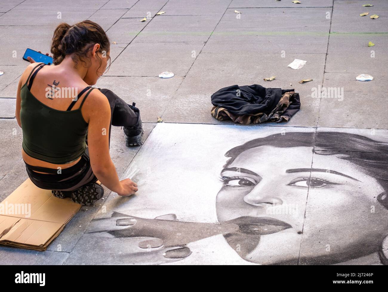 Pavement drawings hi-res stock photography and images - Alamy
