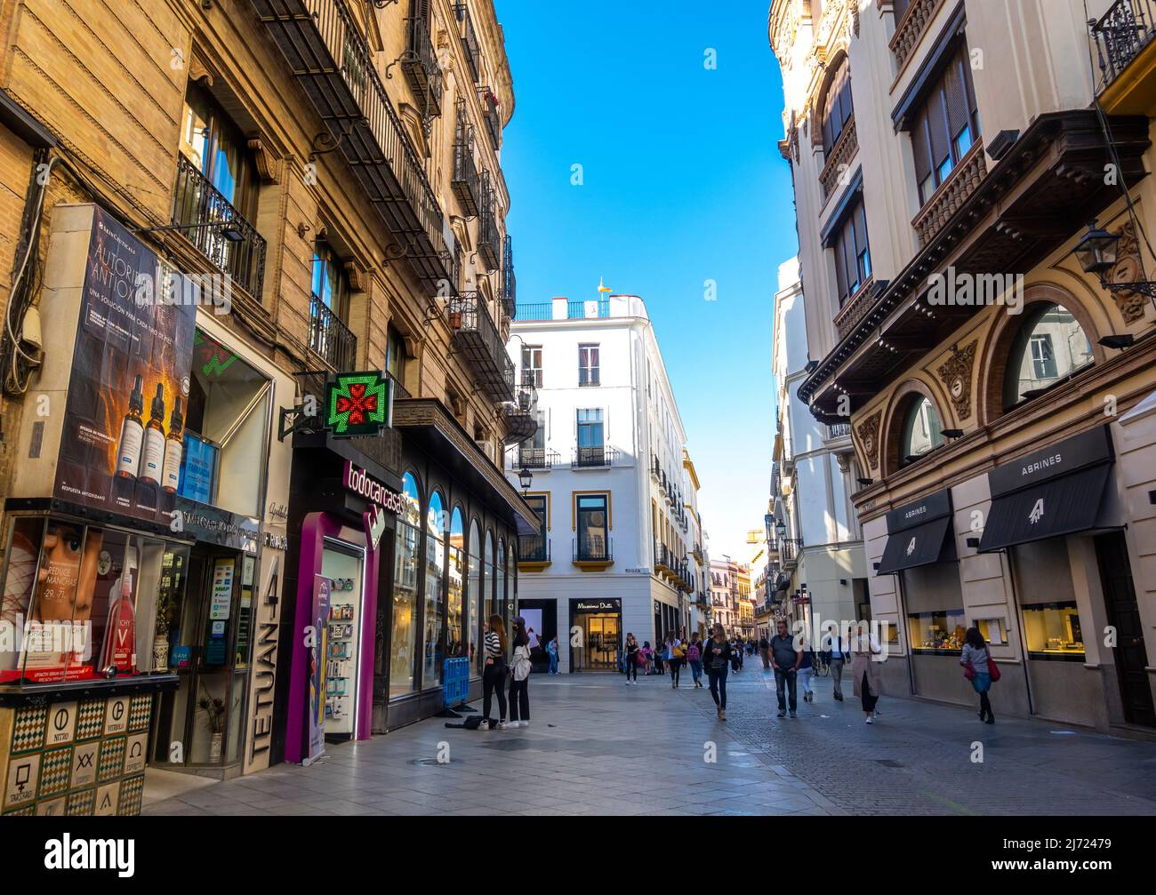 Shopping street in the historical centre hi-res stock photography and ...