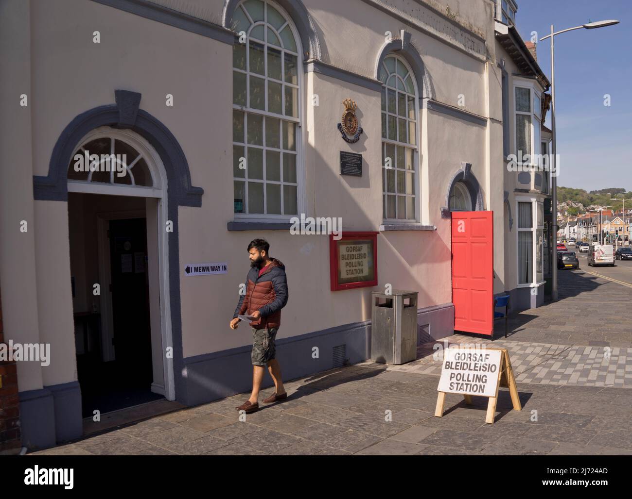 Polling station with bilingual signs in Welsh/English for people to ...