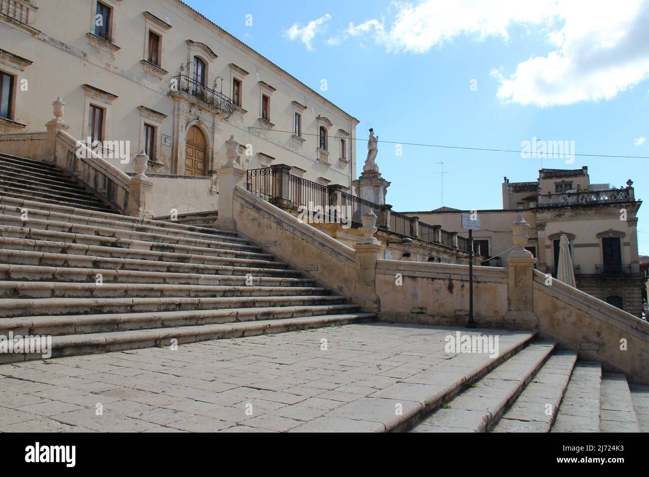 buildings (palaces ?) in noto in sicily (italy Stock Photo - Alamy