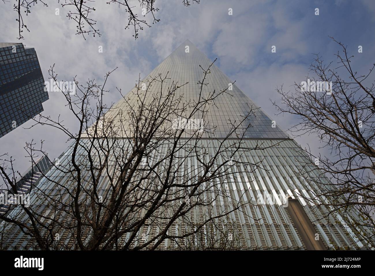 The September 11th Memorial Park in Manhattan and the new One World ...