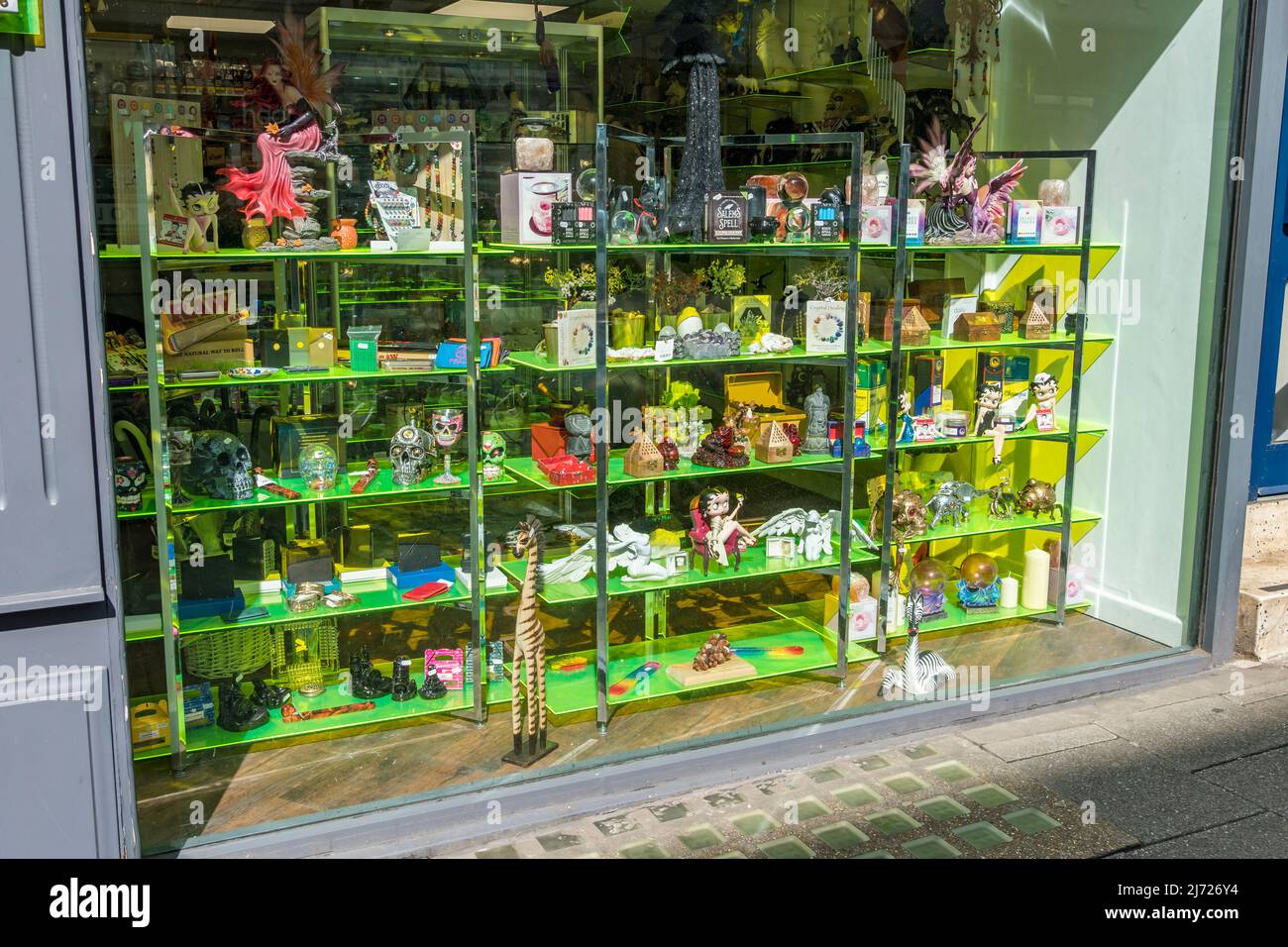 Gift shop window display hi-res stock photography and images - Alamy