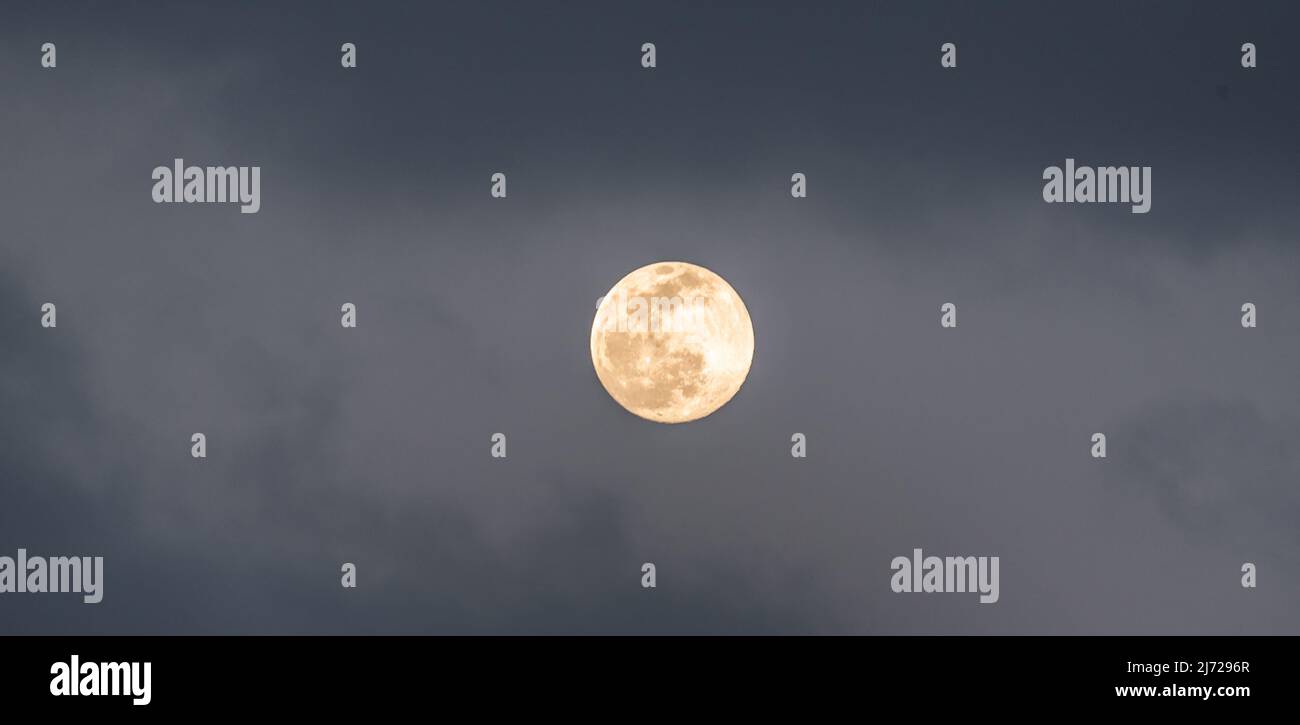 Nigh moon hi-res stock photography and images - Alamy