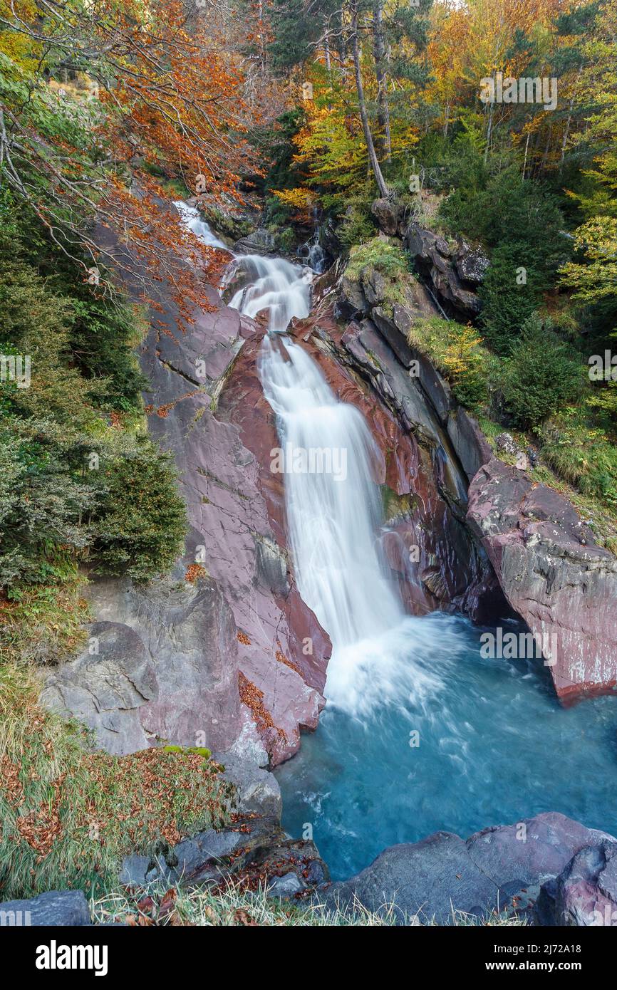 Larri waterfall hi-res stock photography and images - Alamy