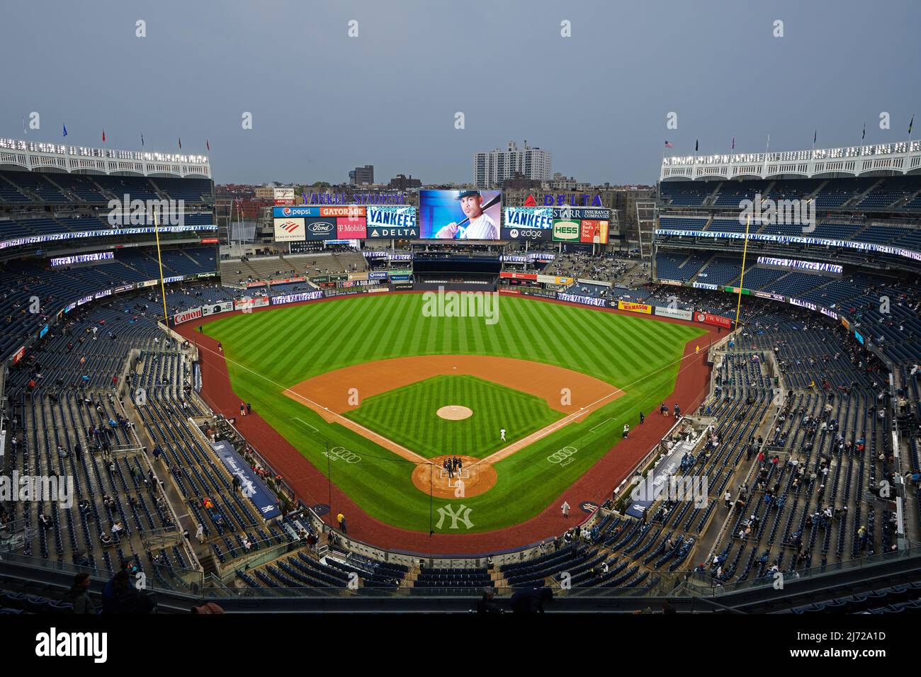 Yankee stadium stands hi-res stock photography and images - Alamy