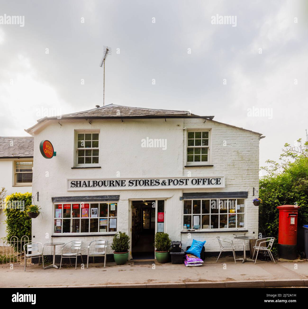 Front entrance small post office hi-res stock photography and images ...