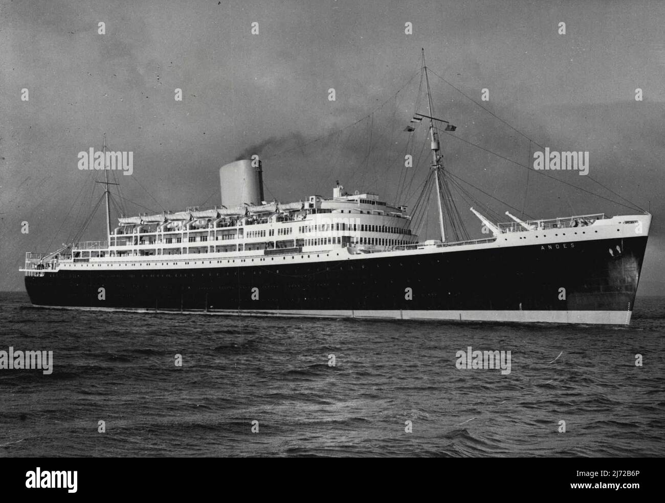 Shipping andes vessel hi-res stock photography and images - Alamy