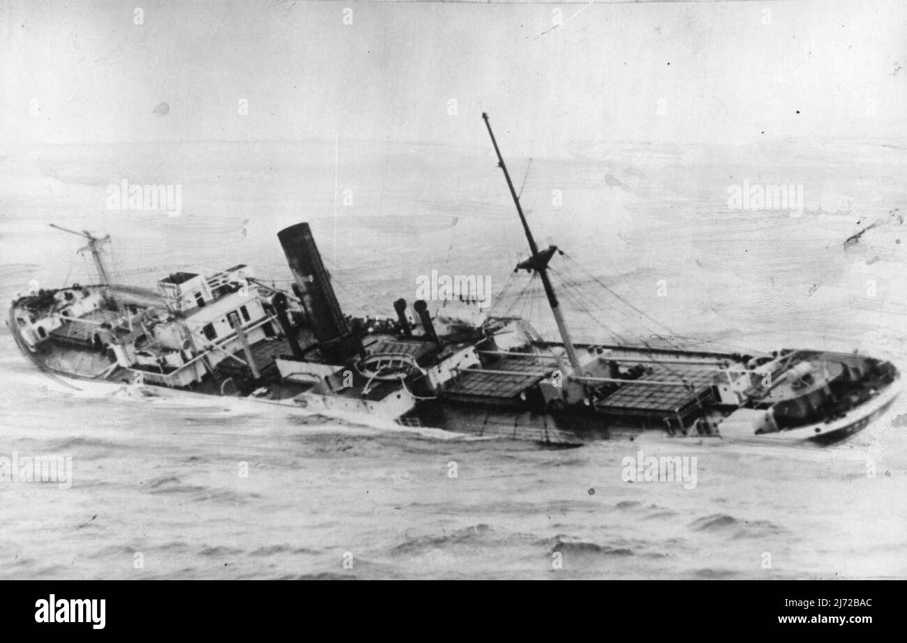 Historic ship wrecks hi-res stock photography and images - Alamy