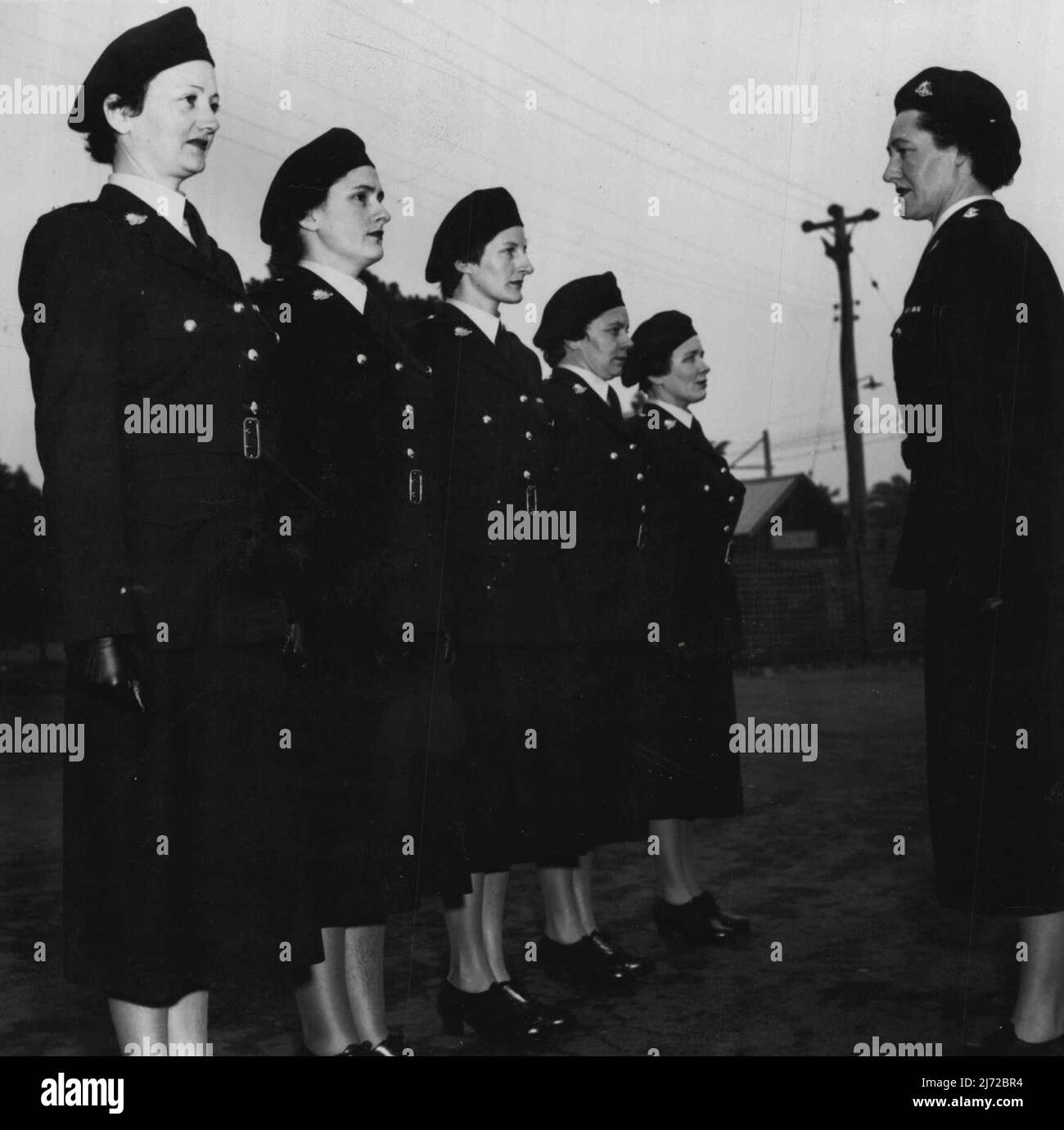 The Beret Project: Women's Royal Australian Army Corps, 48% OFF