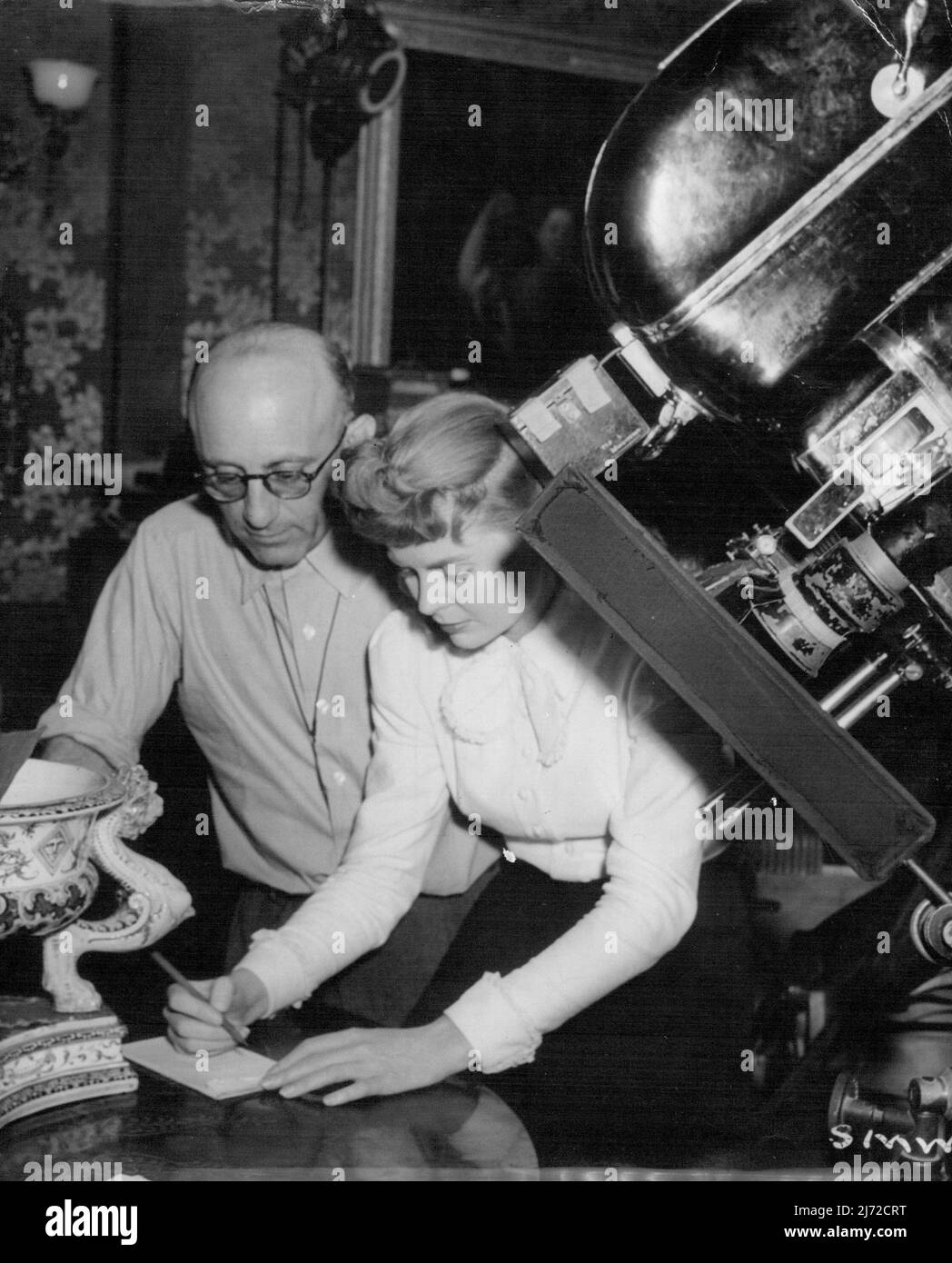 Since few fans are able to see their favorite movie stars at work on ...