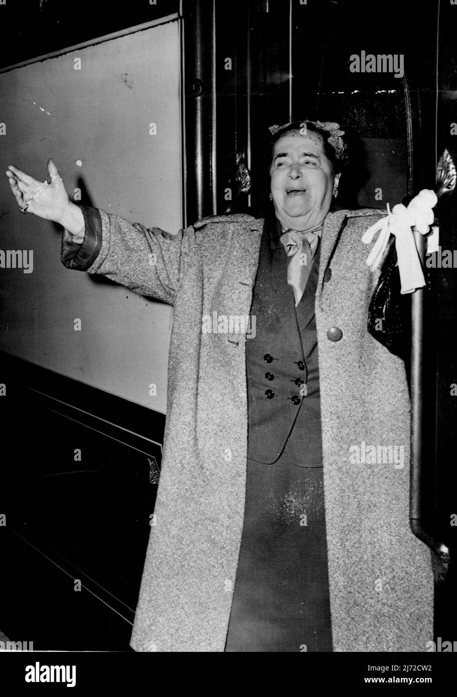 Elsa Maxwell in London - Elsa Maxwell, the well-known Continental ...