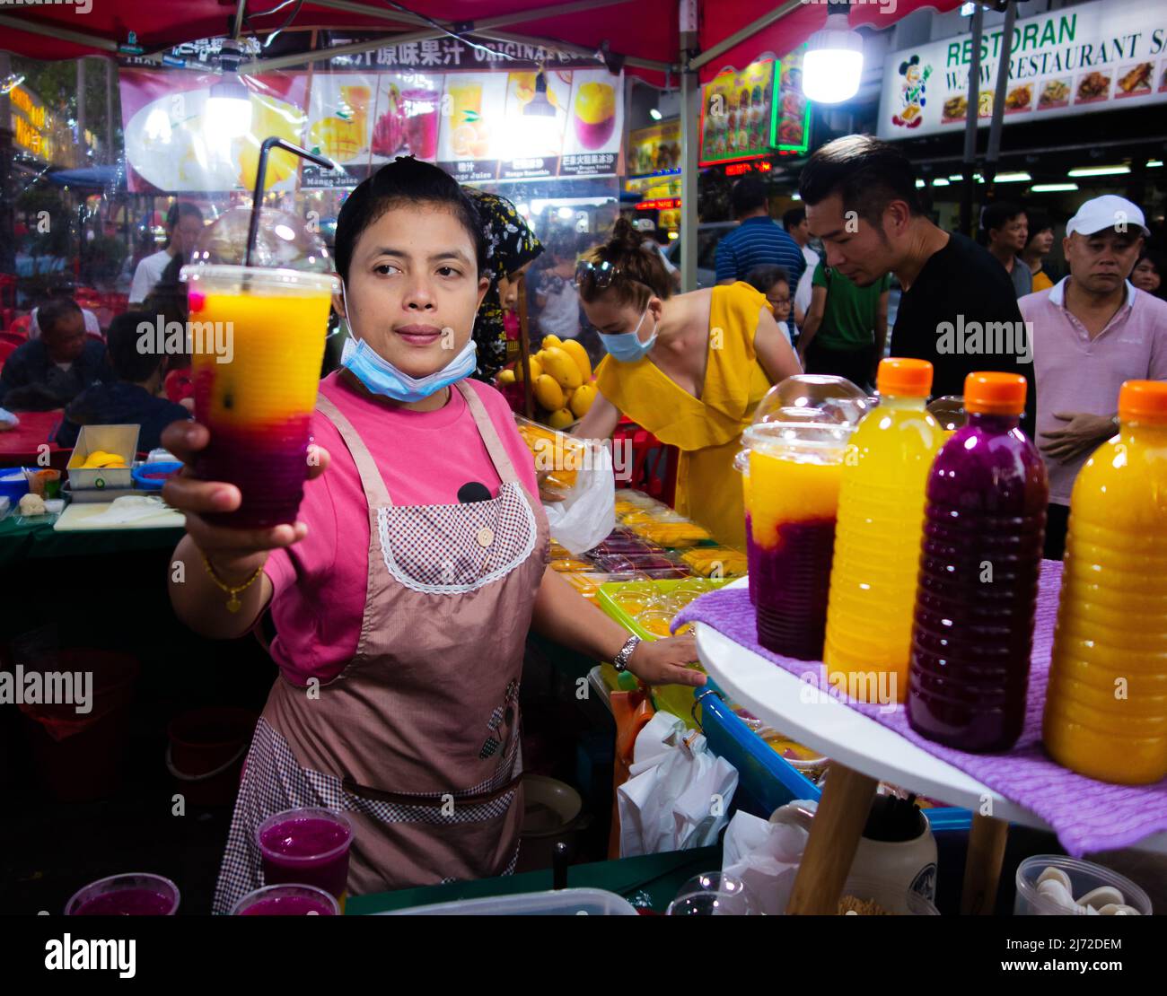 Fruit juice seller hi-res stock photography and images - Alamy