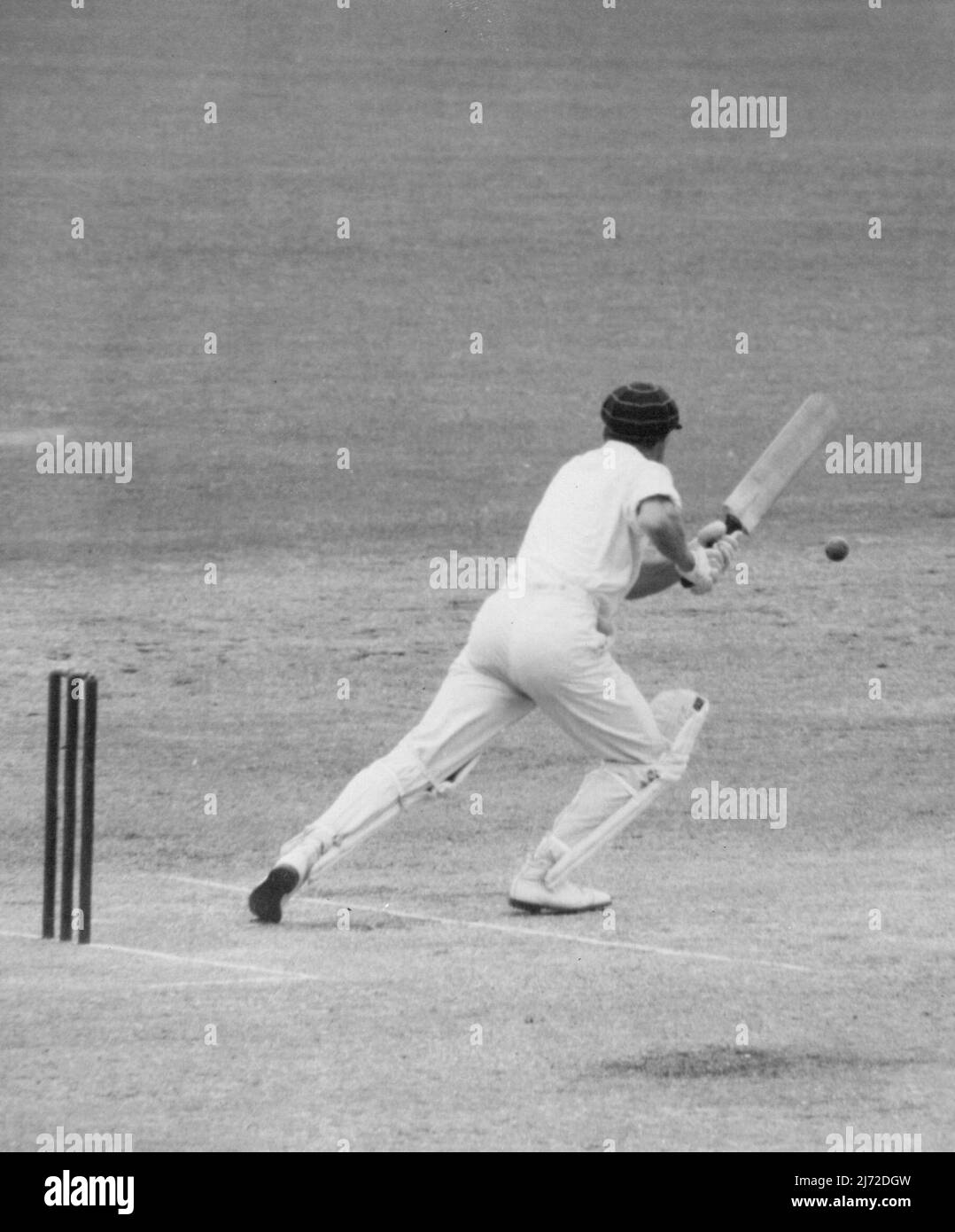 Australian fast bowler Black and White Stock Photos & Images - Alamy