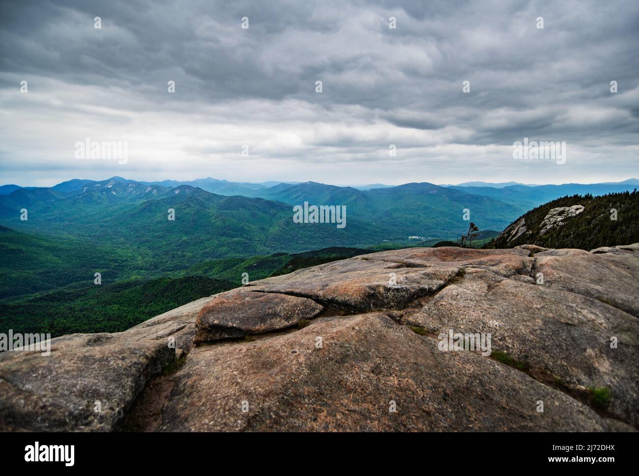 High peaks adirondacks summer hi-res stock photography and images - Alamy