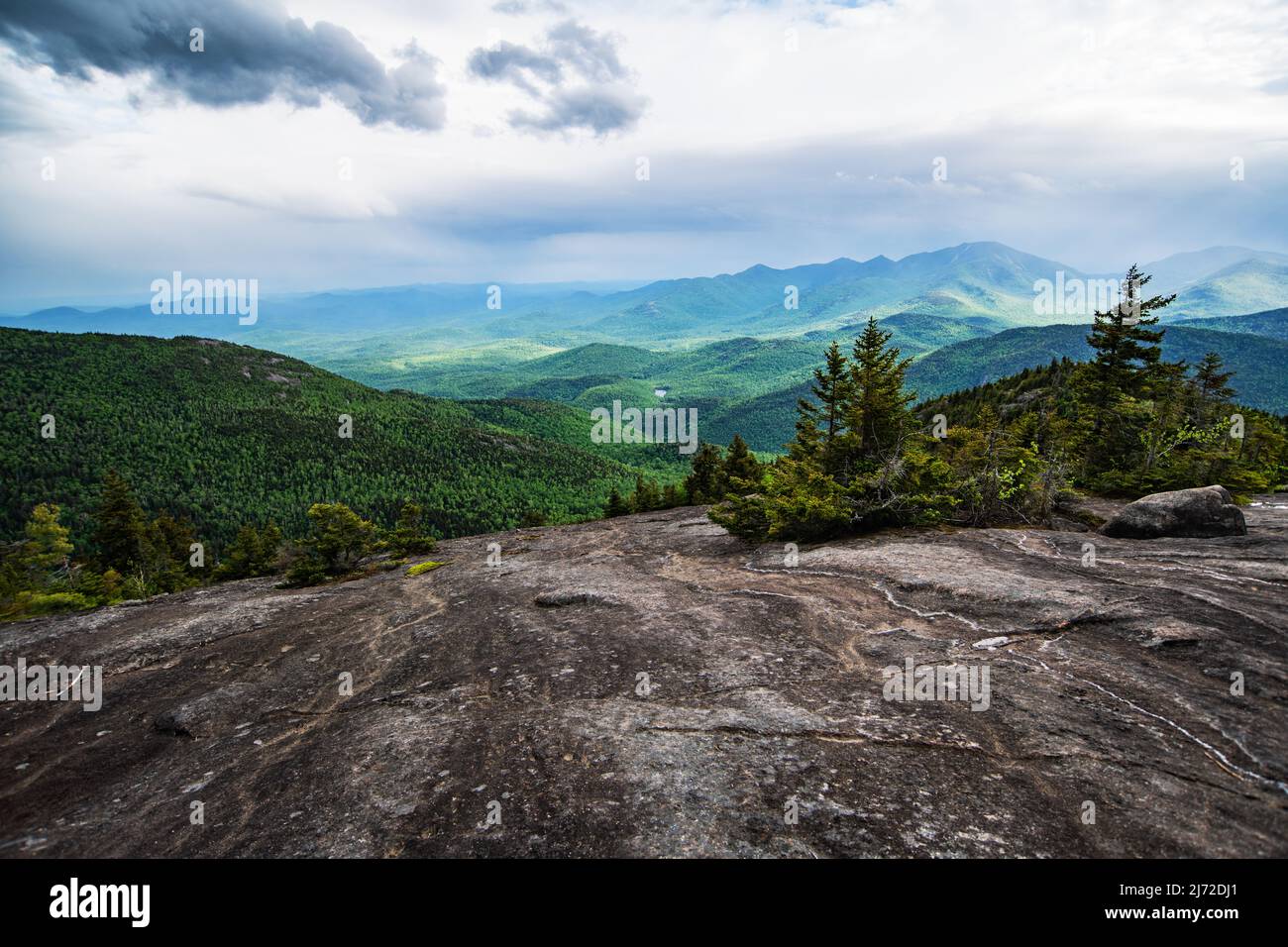 High peaks adirondacks summer hi-res stock photography and images - Alamy