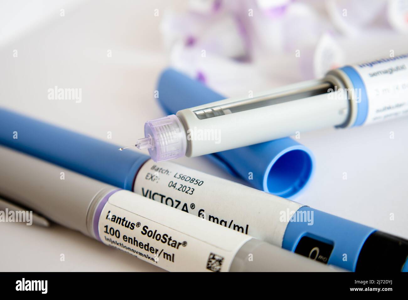 Insulin pen needle hi-res stock photography and images - Alamy