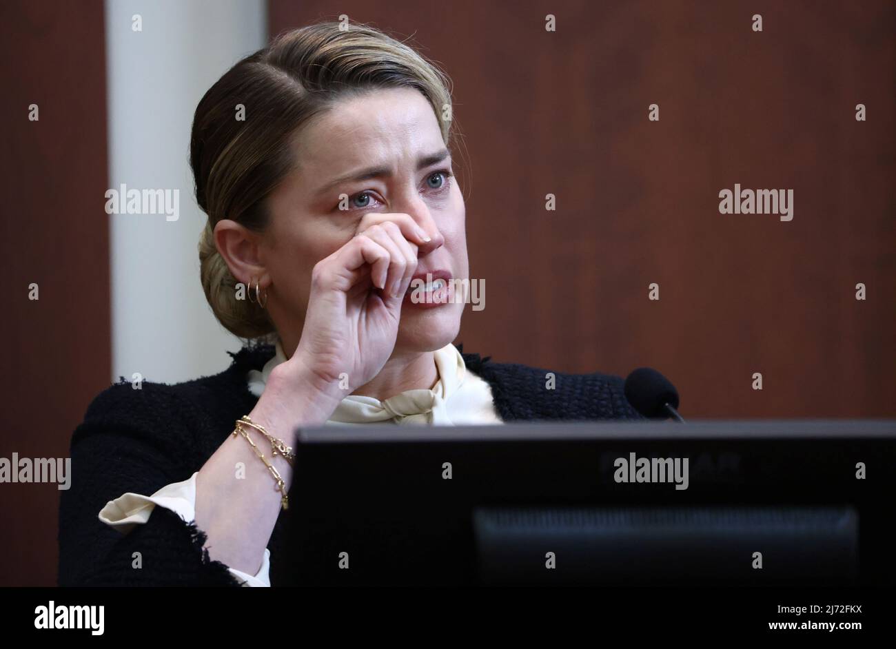 Johnny depp court stand hi-res stock photography and images - Alamy