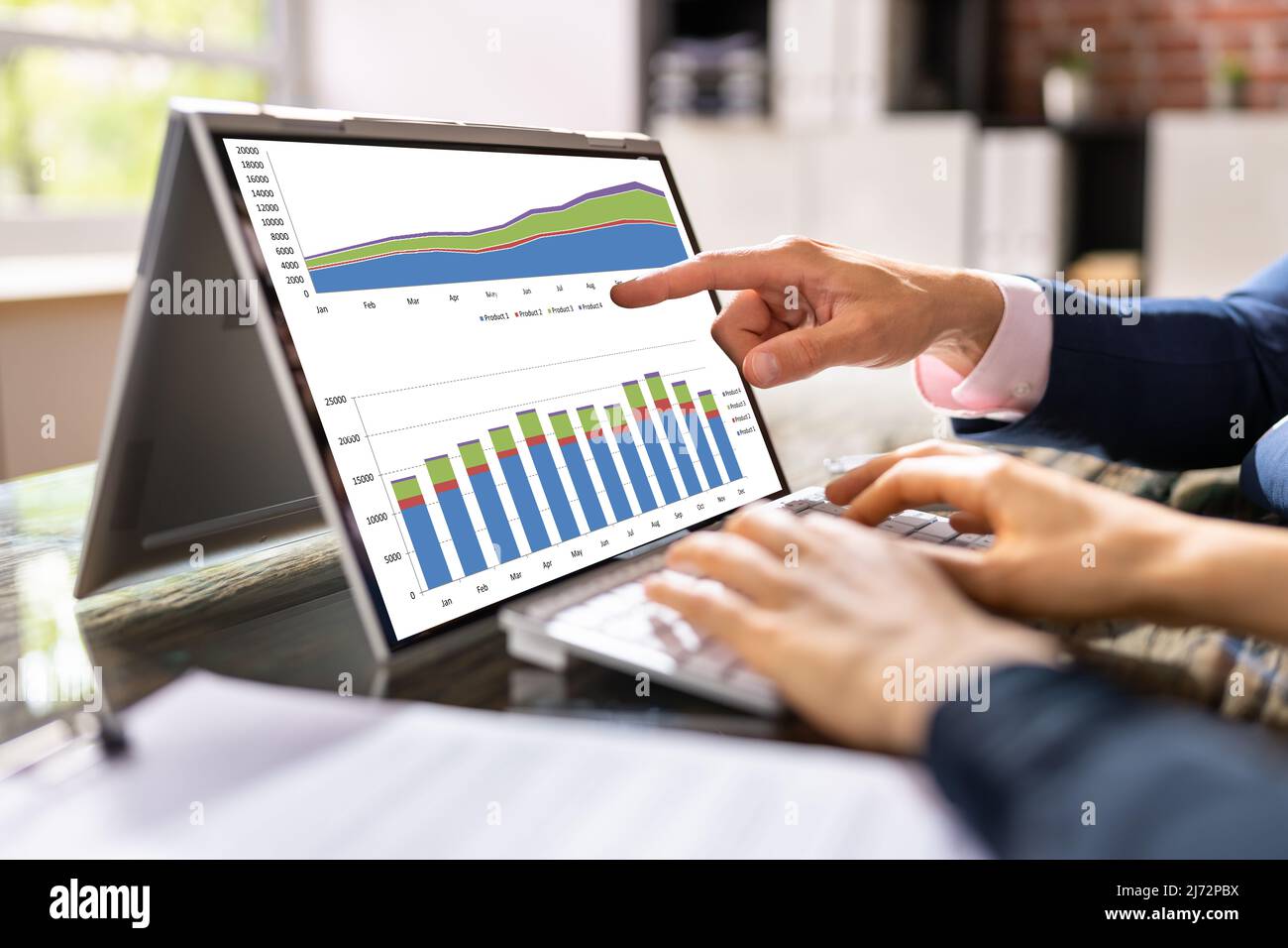 Analyst Women Looking At KPI Data On Computer Screen Stock Photo - Alamy