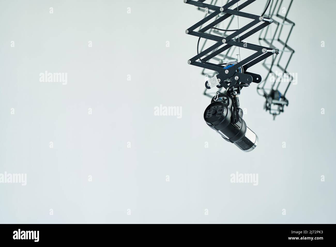 Studio device pulsed light, suspended ceiling system. Flash mount ...