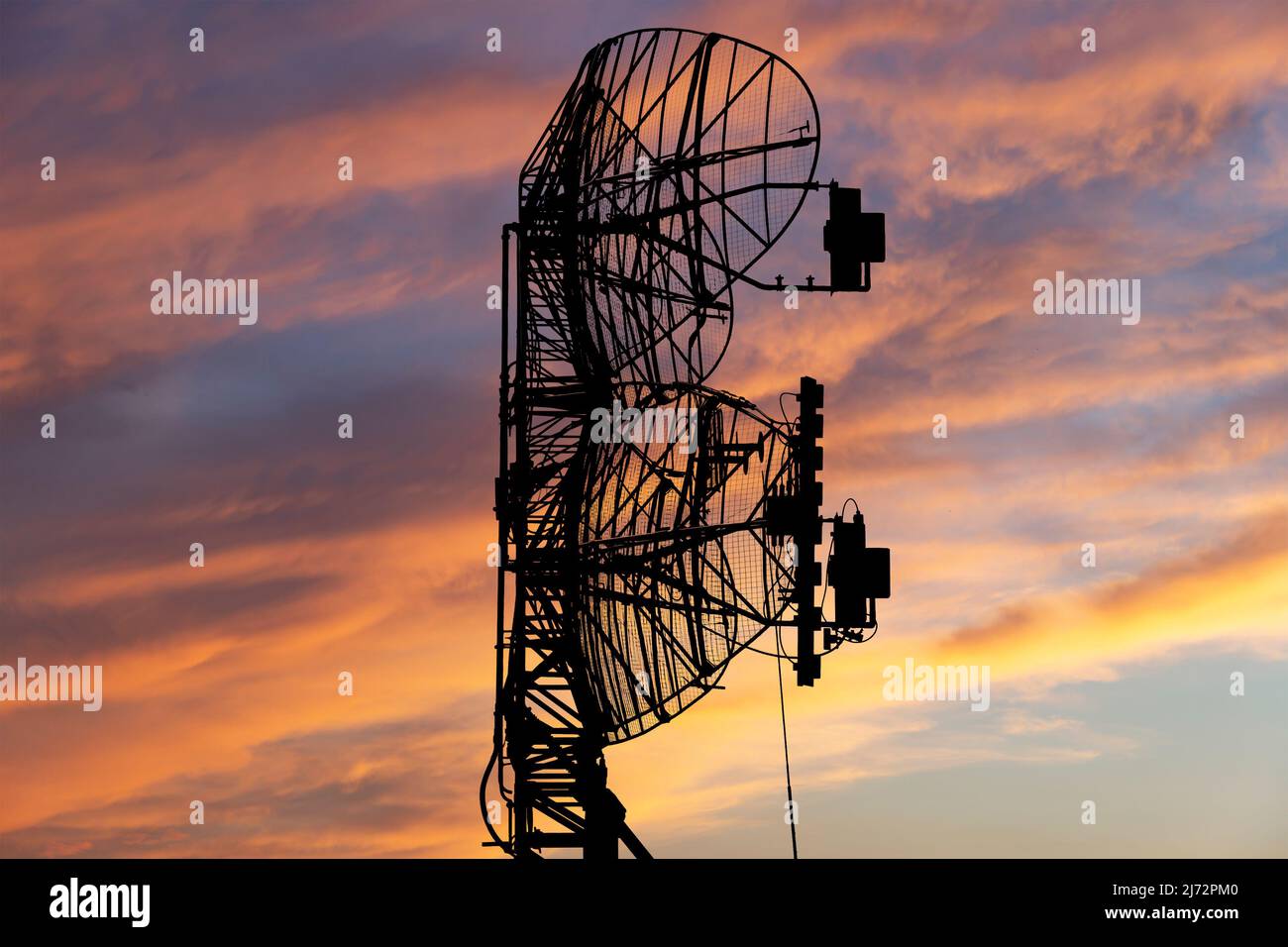 Russian military mobile radars hi-res stock photography and images - Alamy