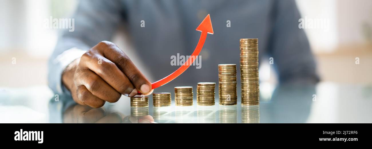 Money Graph Or Salary Chart. Financial Investment Stock Photo - Alamy