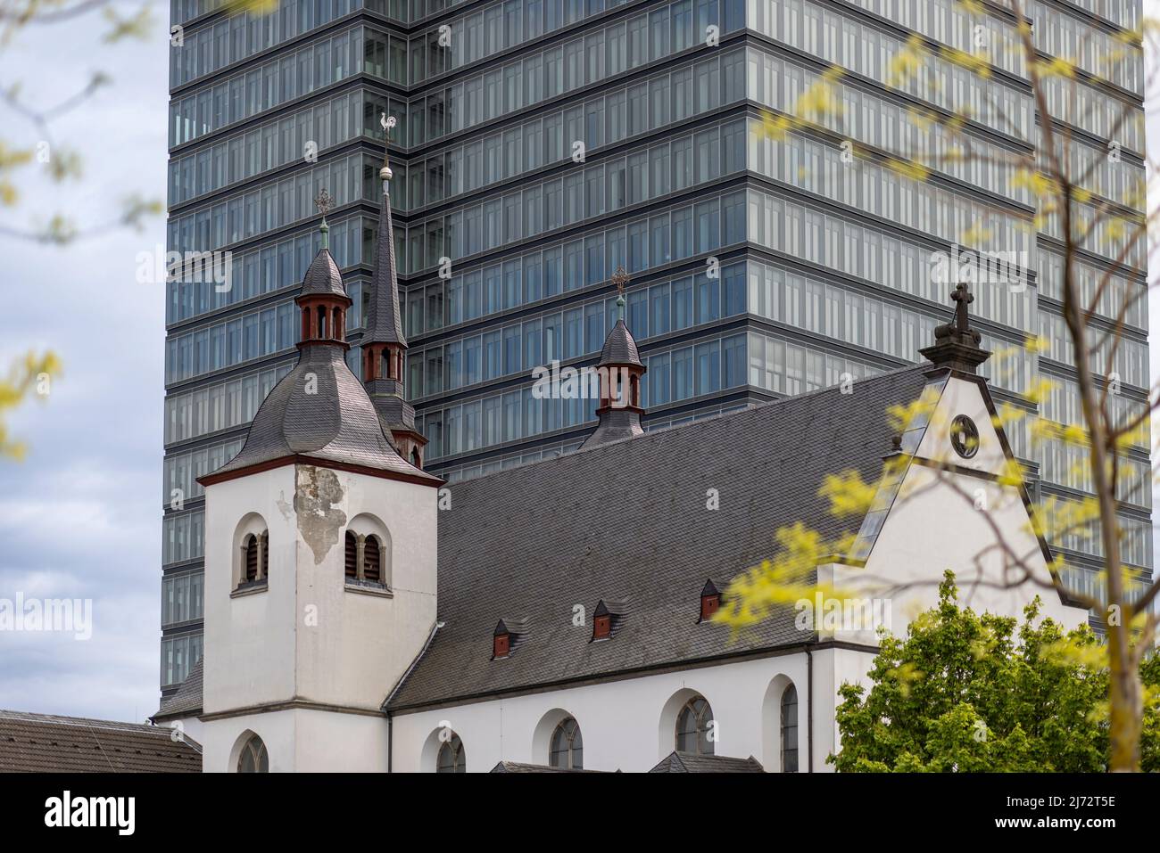Modern Lanxess headquarters building in Cologne spring skyline Stock ...
